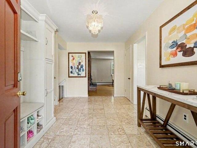 house with 4 bedroom, Stamford CT ES104831399