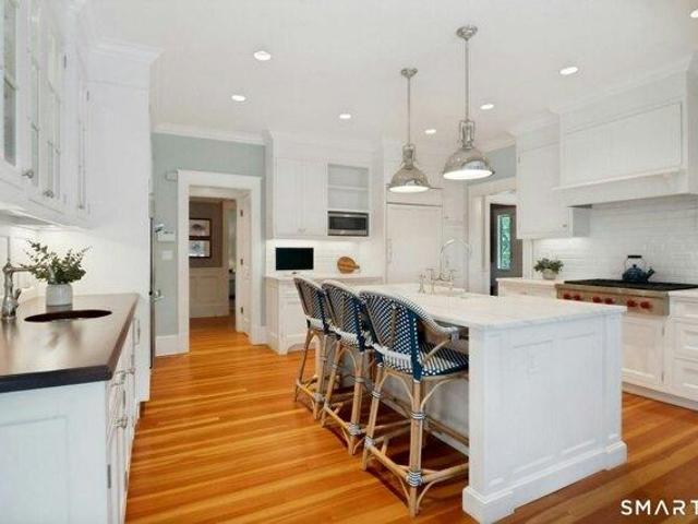 house with 4 bedroom, Stamford CT ES105192090