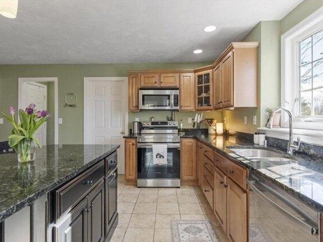 house with 4 bedroom, Sterling MA ES103220682