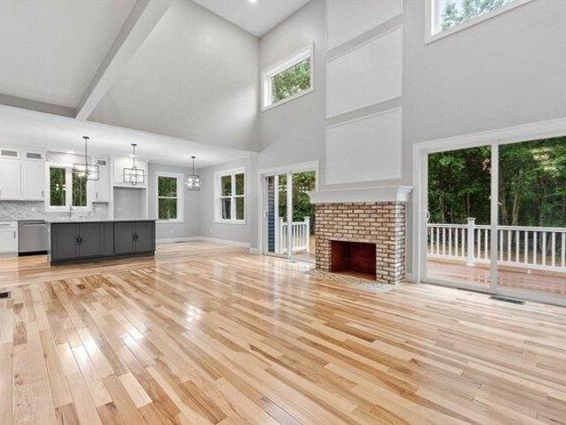 house with 4 bedroom, Sterling MA ES105191935