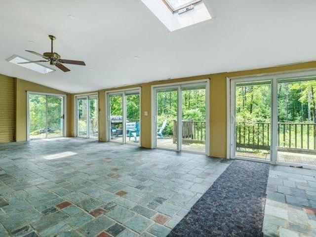 house with 4 bedroom, Sterling MA ES105193239