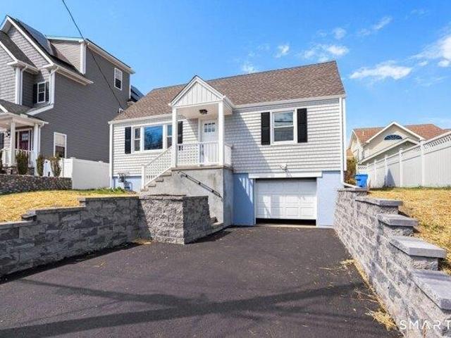 house with 4 bedroom, Stratford CT DLS102479682