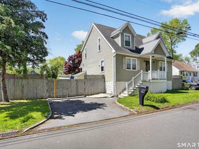 house with 4 bedroom, Stratford CT DLS102823762