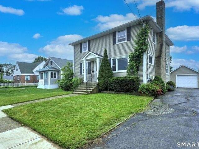 house with 4 bedroom, Stratford CT DLS103099294