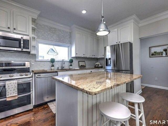 house with 4 bedroom, Stratford CT DS102824253