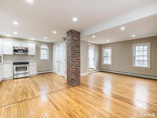 house with 4 bedroom, Stratford CT DS103126406