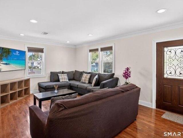 house with 4 bedroom, Stratford CT ES102823762