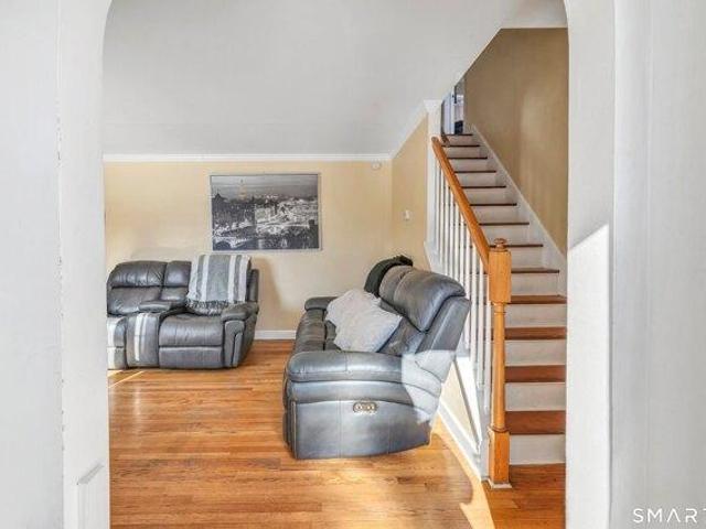 house with 4 bedroom, Stratford CT ES102824510