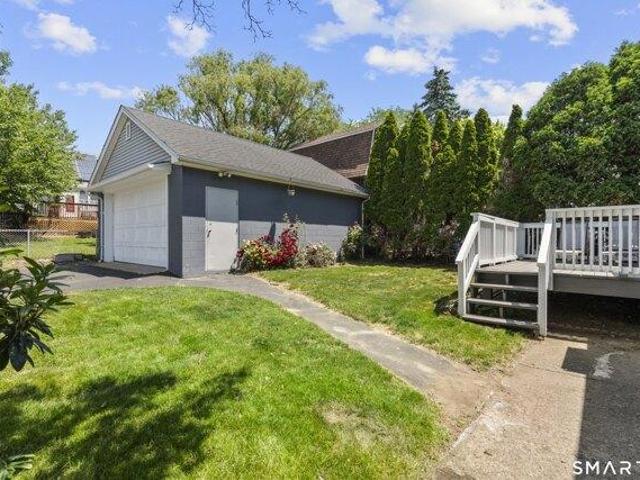 house with 4 bedroom, Stratford CT ES104947131