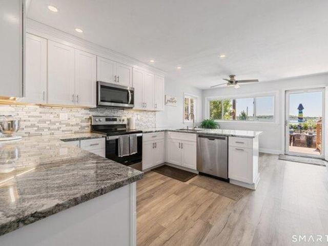 house with 4 bedroom, Stratford CT ES105142350