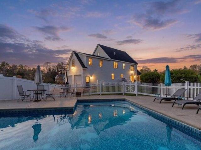 house with 4 bedroom, Stratham NH DS102761250