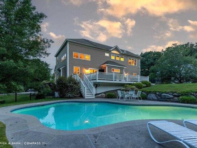 house with 4 bedroom, Stratham NH DS104440721