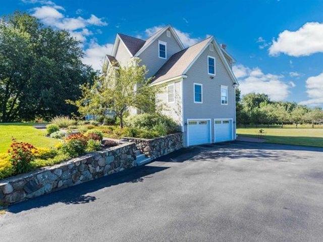 house with 4 bedroom, Stratham NH ES104808724