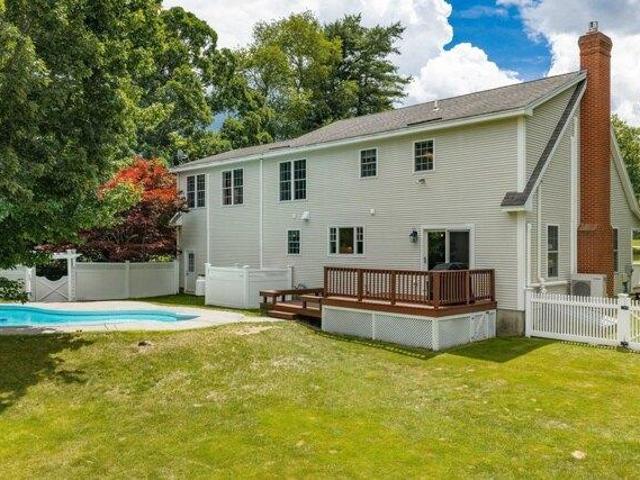 house with 4 bedroom, Stratham NH ES105124832