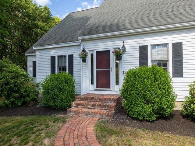 house with 4 bedroom, Stratham NH ES105233013