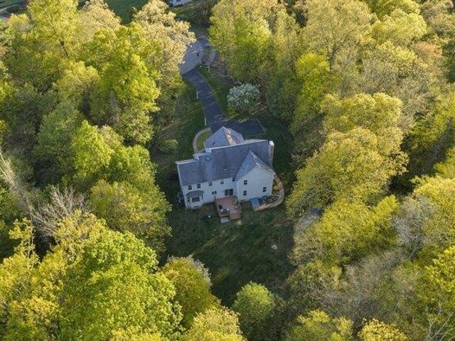 house with 4 bedroom, Sturbridge MA ES104115430