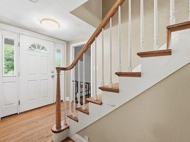 house with 4 bedroom, Sturbridge MA ES105105456