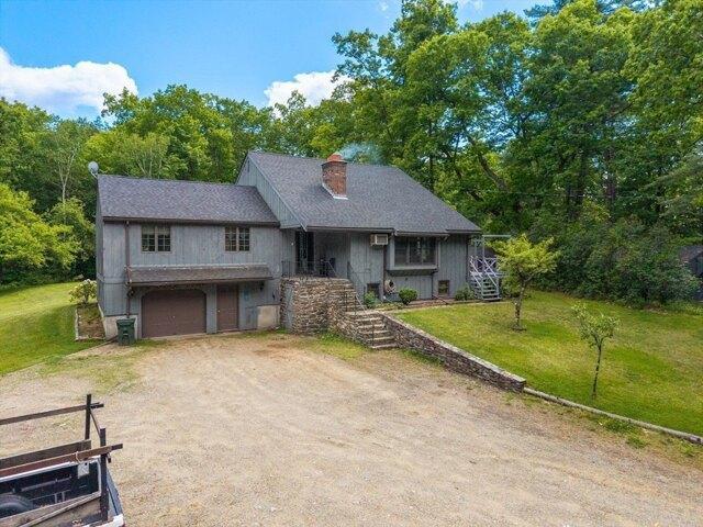 house with 4 bedroom, Sturbridge MA ES105107470