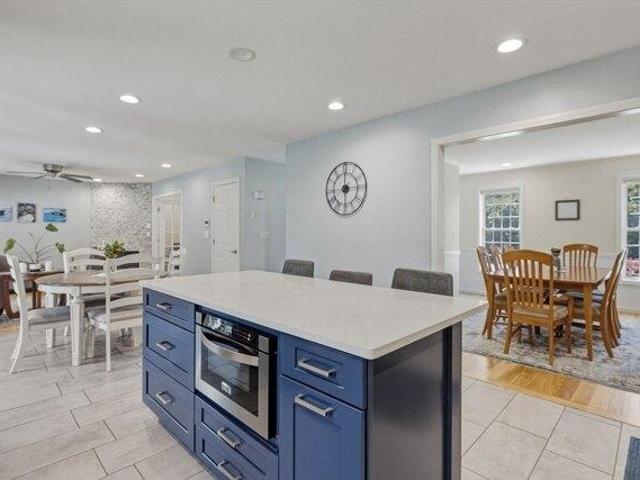 house with 4 bedroom, Sunderland MA ES103038072