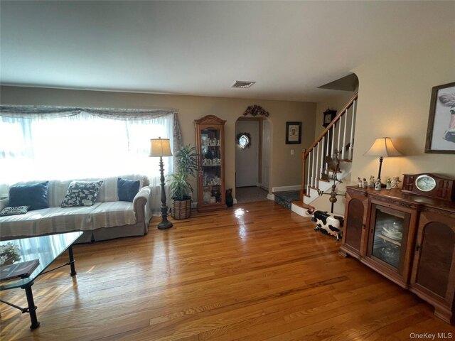 house with 4 bedroom, Suffern NY DLS101800142