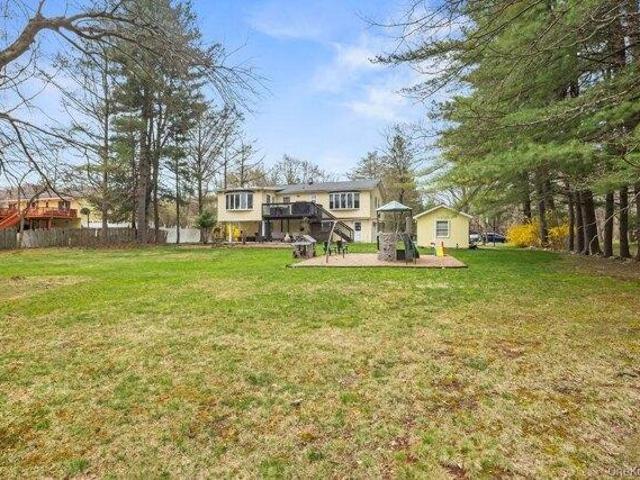 house with 4 bedroom, Suffern NY ES105191575