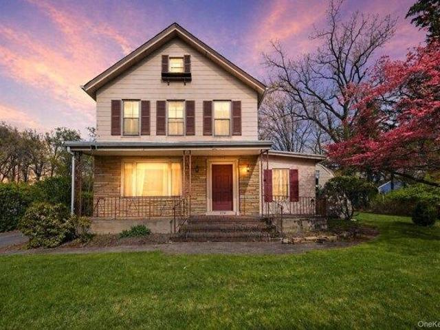 house with 4 bedroom, Suffern NY ES103621241