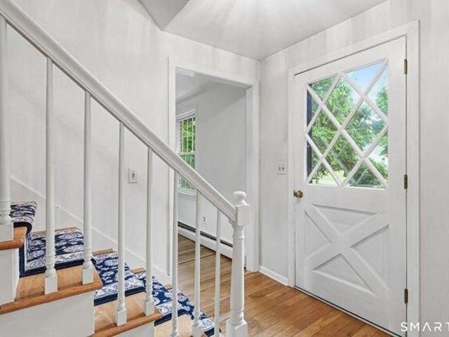 house with 4 bedroom, Suffield CT DS104115575