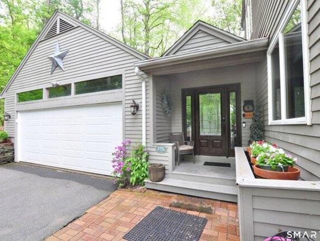 house with 4 bedroom, Suffield CT ES104262573