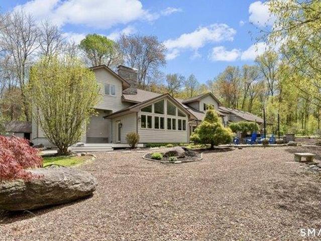 house with 4 bedroom, Suffield CT ES104540164