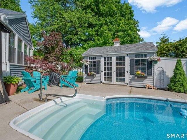 house with 4 bedroom, Suffield CT ES104808271