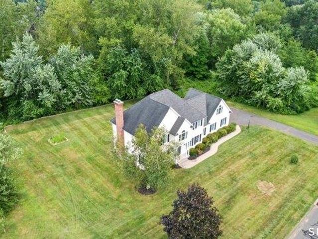 house with 4 bedroom, Suffield CT ES104834538