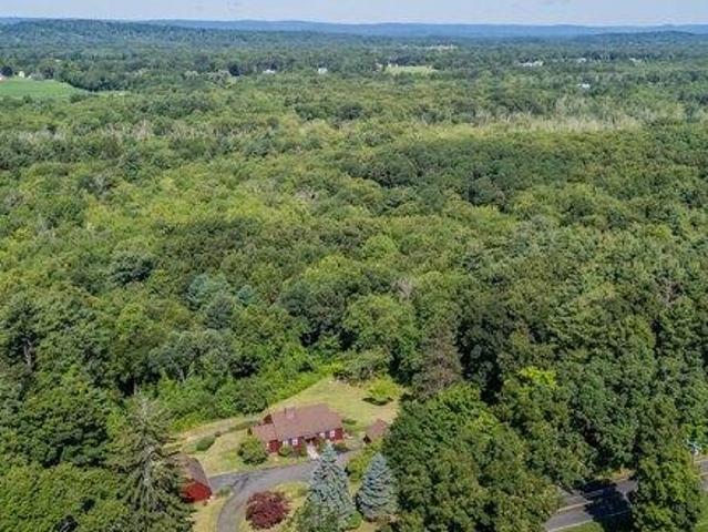 house with 4 bedroom, Suffield CT ES105156800