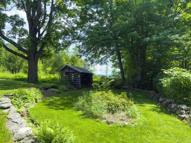house with 4 bedroom, Sugar Hill NH ES104078977