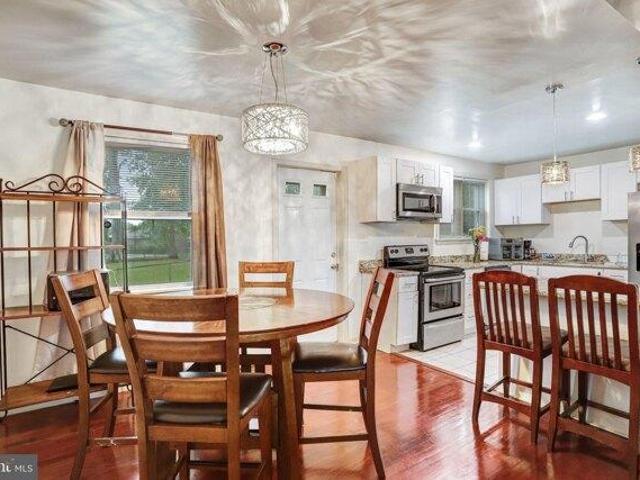 house with 4 bedroom, Suitland MD ES103627801