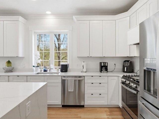 house with 4 bedroom, Sutton MA ES104078791
