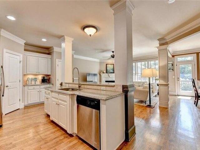 house with 4 bedroom, Suwanee GA ES104900135