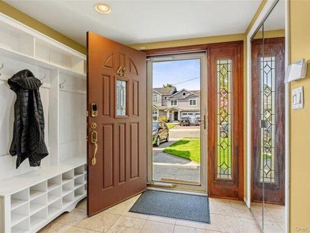 house with 4 bedroom, Syosset NY ES104904018