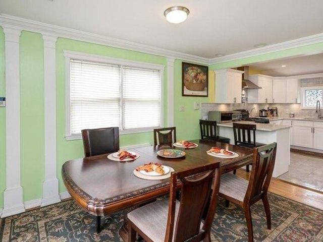 house with 4 bedroom, Syosset NY ES104905913