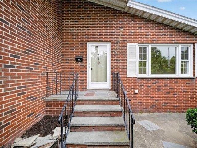 house with 4 bedroom, Syracuse NY ES104905568