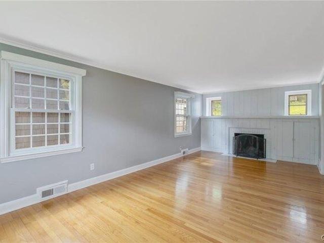 house with 4 bedroom, Syracuse NY ES104908342