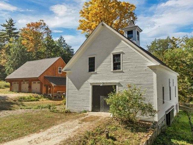house with 5 bedroom, Tamworth NH DLS103033510