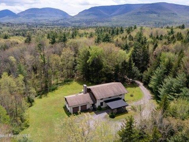 house with 5 bedroom, Tannersville NY ES103623573