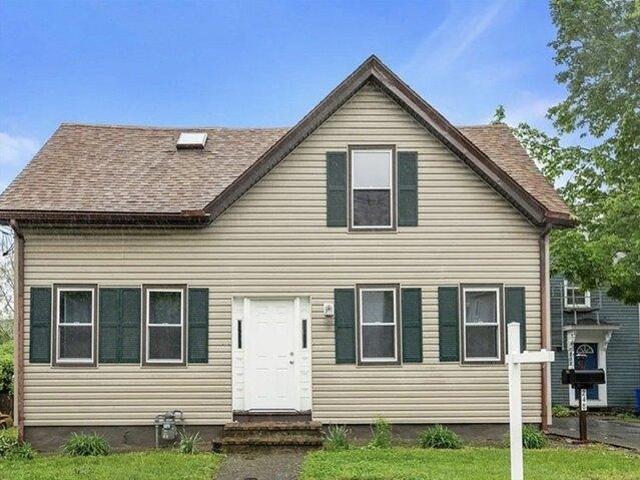 house with 5 bedroom, Taunton MA DLS103069264