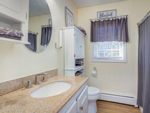 house with 5 bedroom, Templeton MA ES105081189