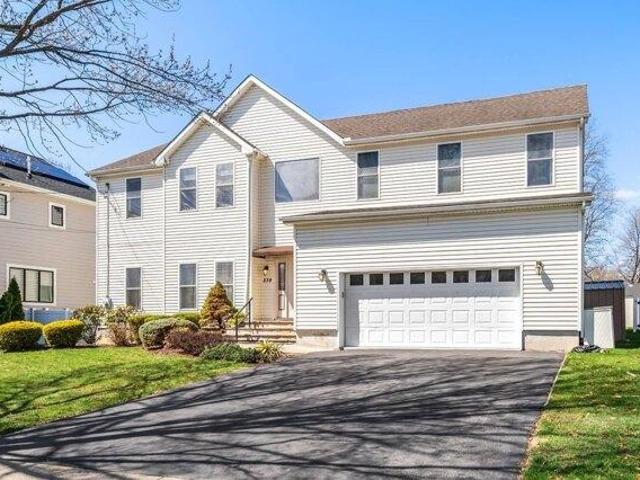 house with 5 bedroom, Teaneck NJ DLS102476544