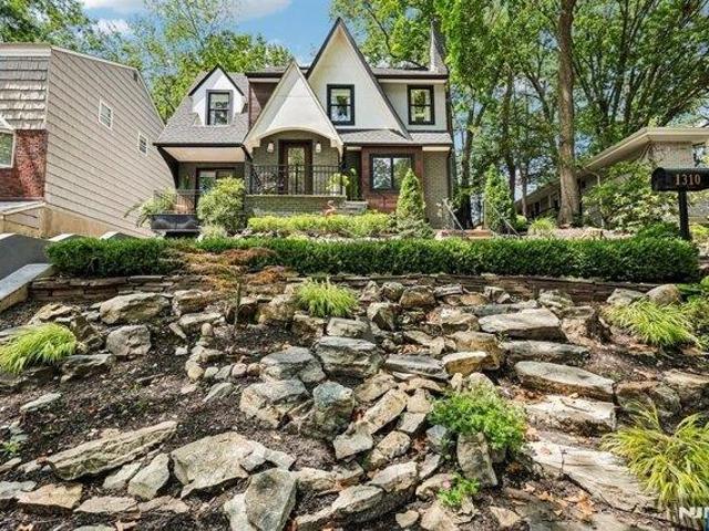 house with 5 bedroom, Teaneck NJ ES105141995