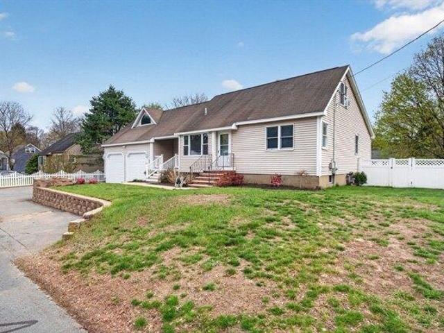 house with 5 bedroom, Tewksbury MA DS102592920