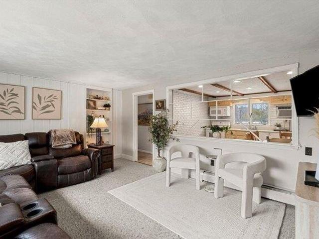 house with 5 bedroom, Tewksbury MA ES103444592