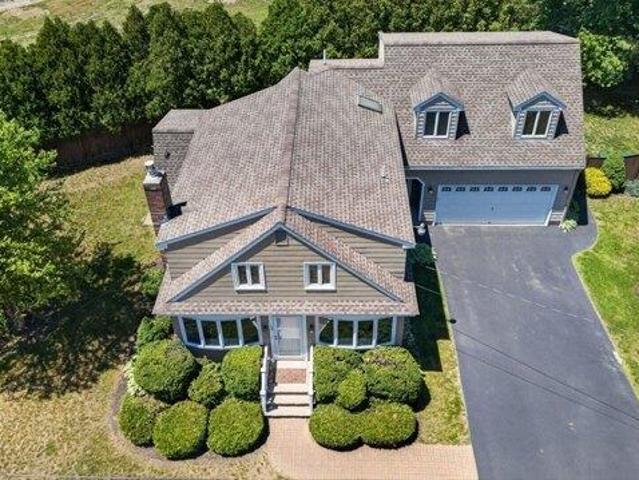 house with 5 bedroom, Tewksbury MA ES103498128