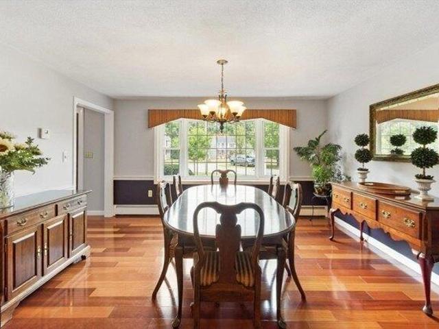 house with 5 bedroom, Tewksbury MA ES105207999